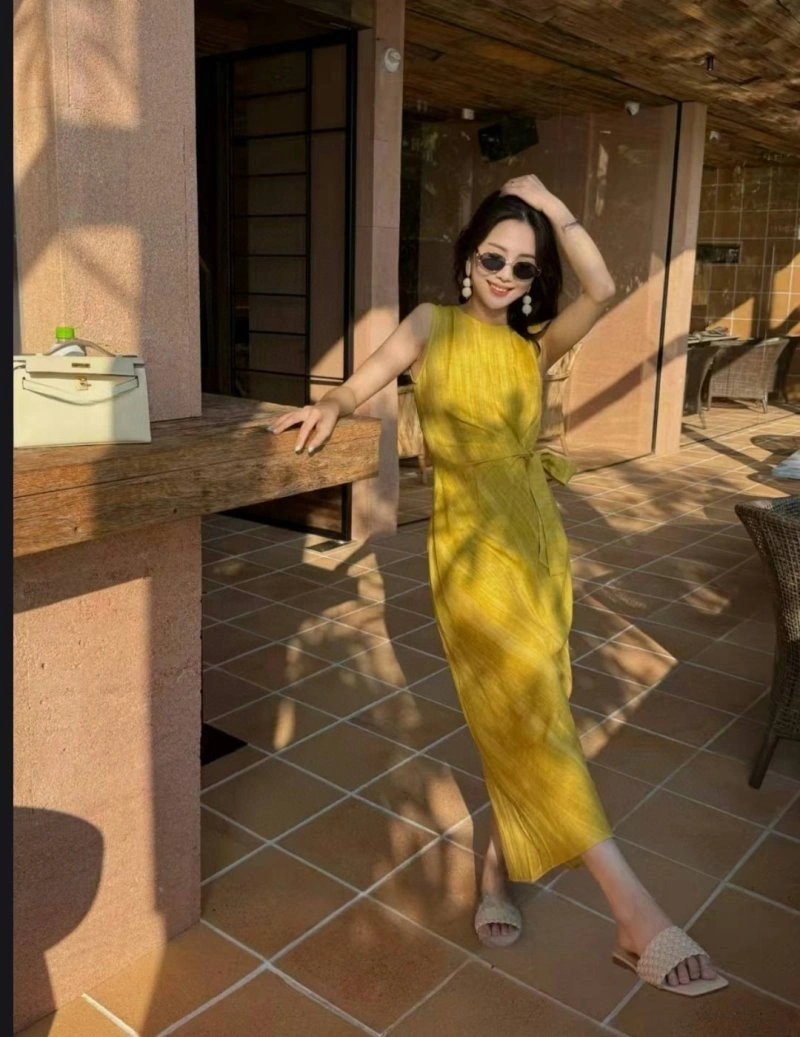 Cut-rate Unclassified Brand Dress