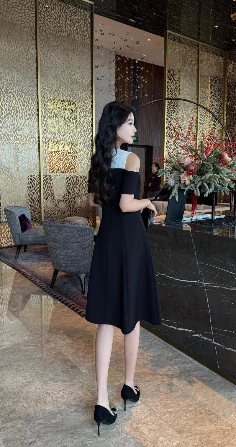 Discounted Unclassified Brand Dress