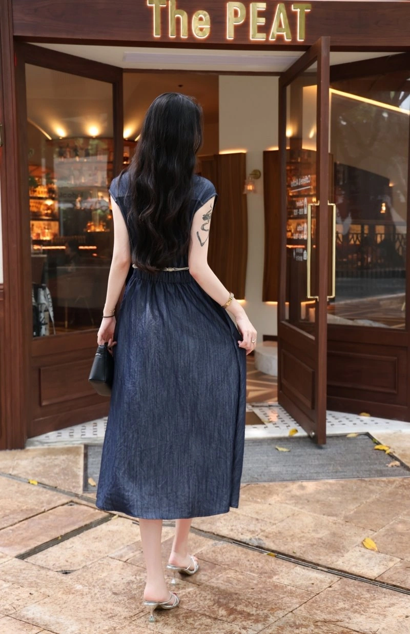 Discounted Unclassified Brand Dress