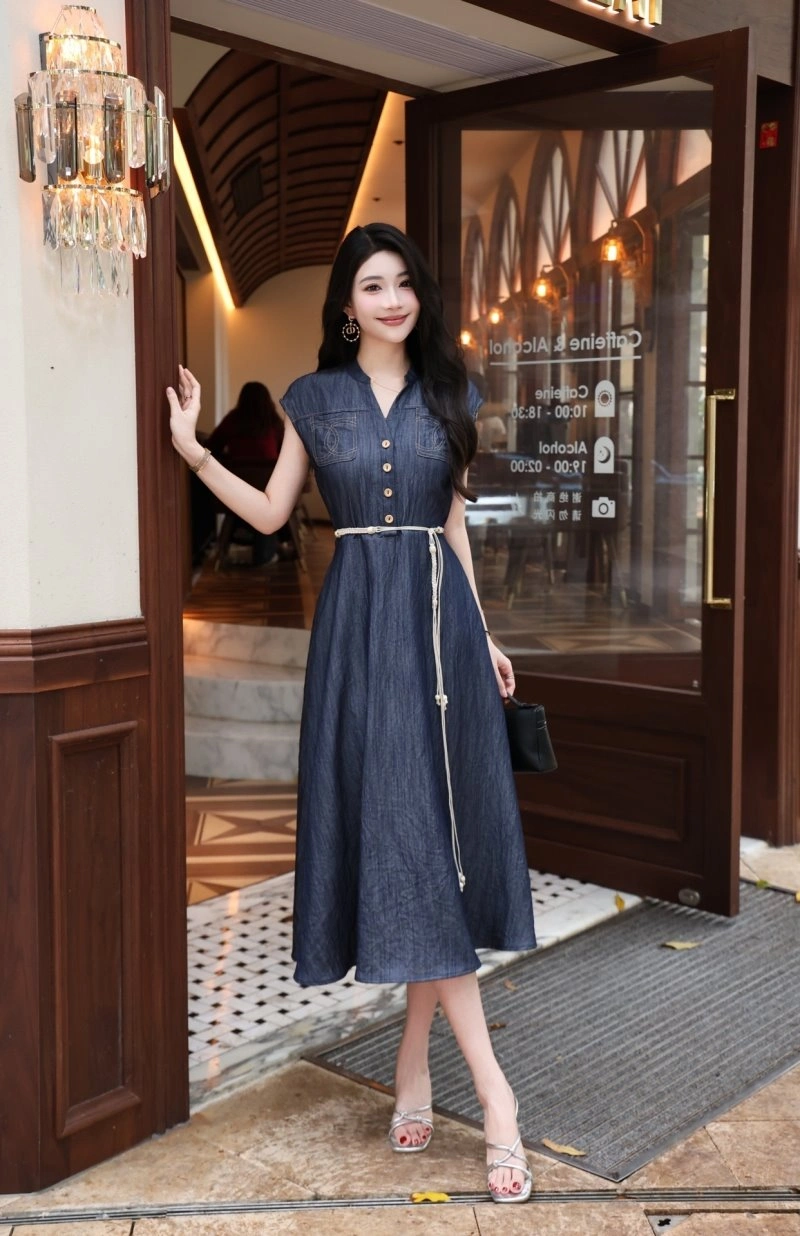 Discounted Unclassified Brand Dress