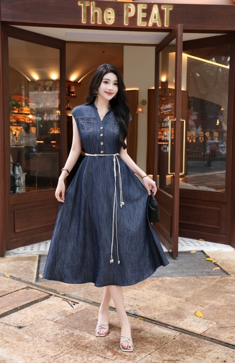 Discounted Unclassified Brand Dress