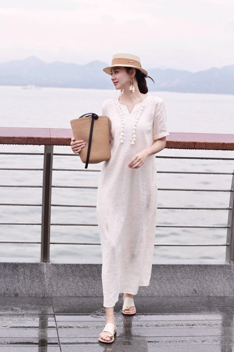 Indistinguishable Unclassified Brand Dress