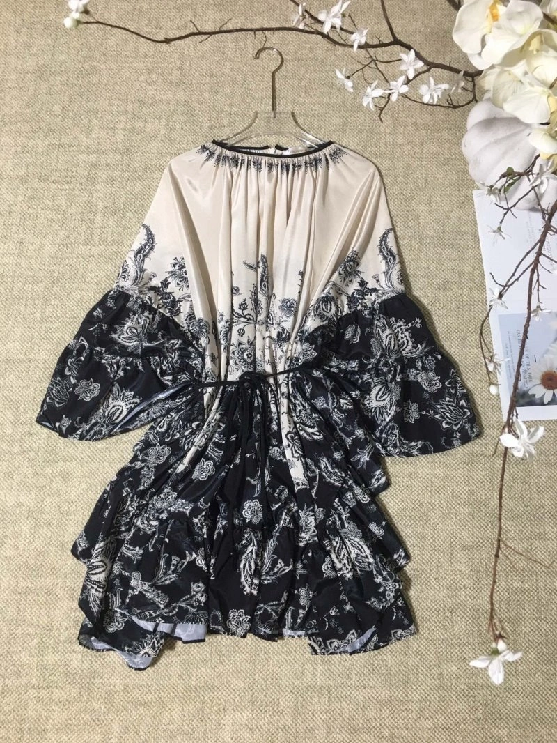 Unclassified Brand Dress