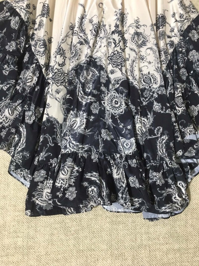 Low-cost Unclassified Brand Dress