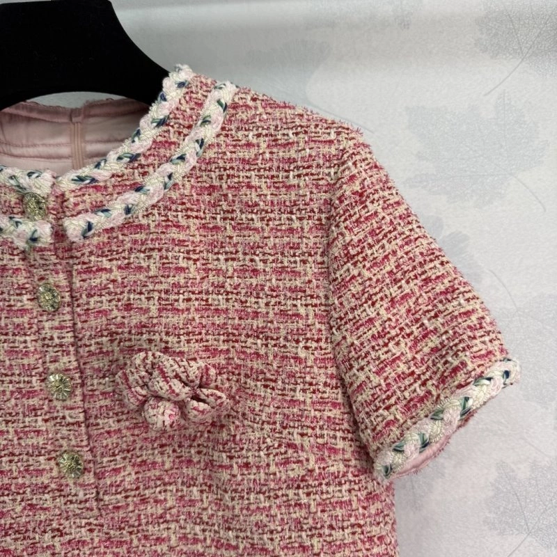 Indistinguishable Unclassified Brand Dress