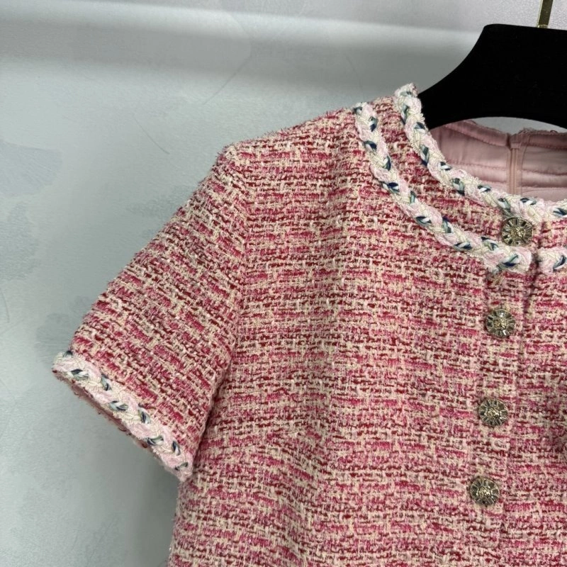 Indistinguishable Unclassified Brand Dress