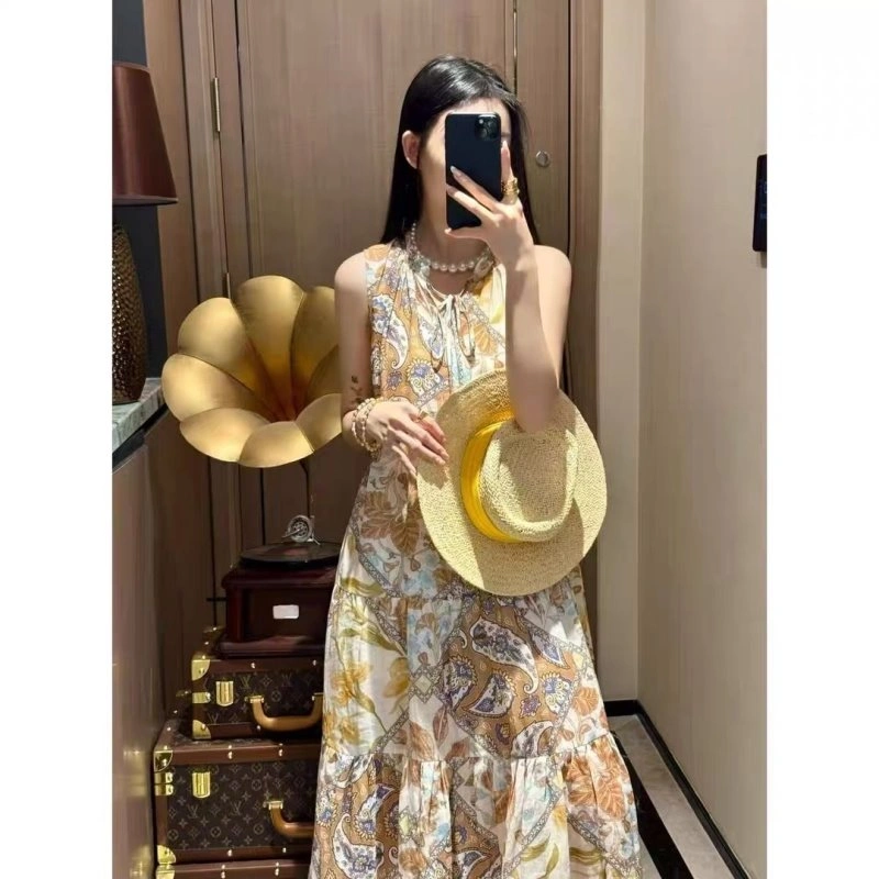 Accurate model Unclassified Brand Dress