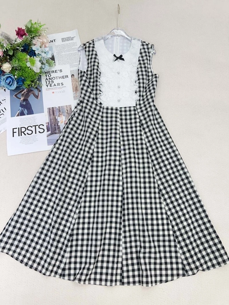Indistinguishable Unclassified Brand Dress