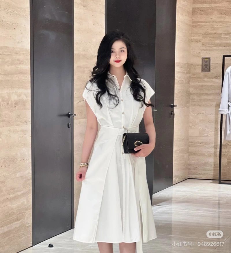 Brand-authenticated Unclassified Brand Dress