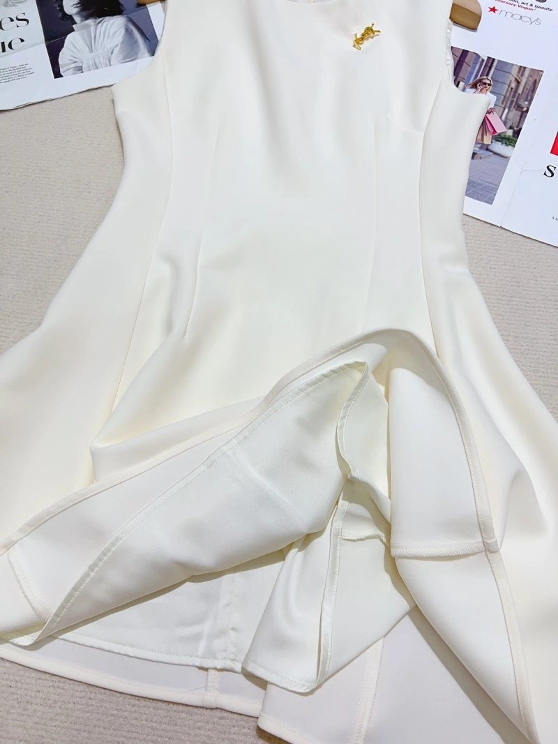 Unclassified Brand Dress
