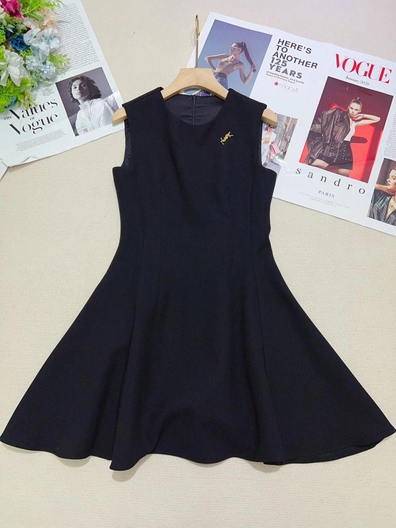 Unclassified Brand Dress