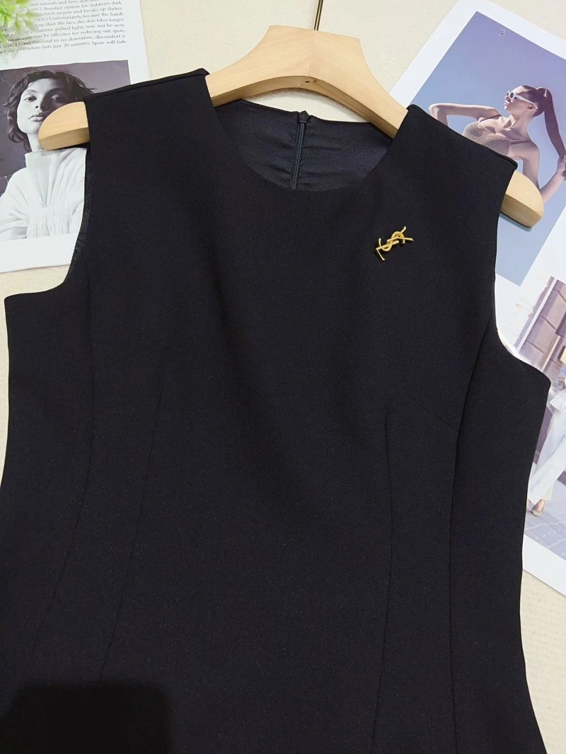 Real Unclassified Brand Dress