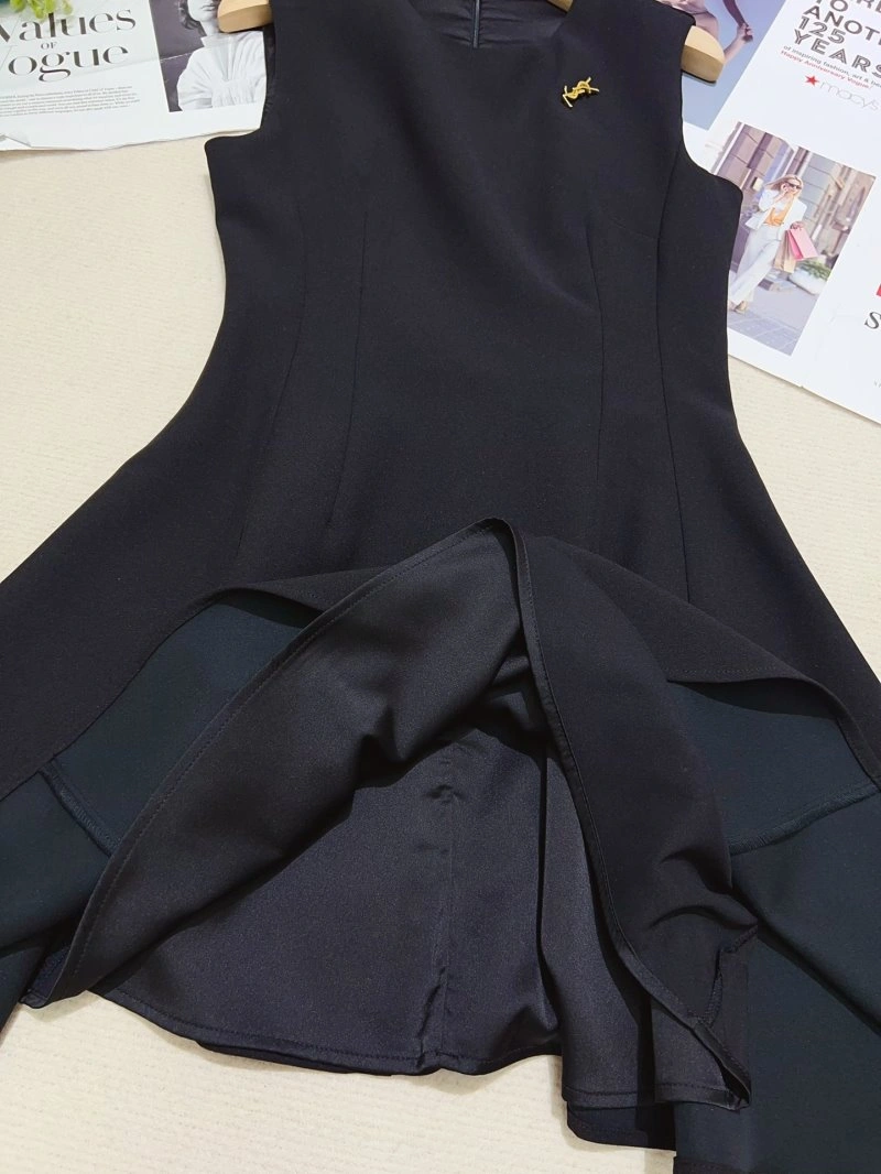 Real Unclassified Brand Dress
