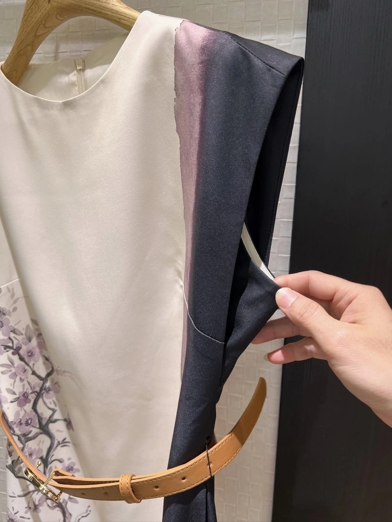 Cut-rate Unclassified Brand Dress