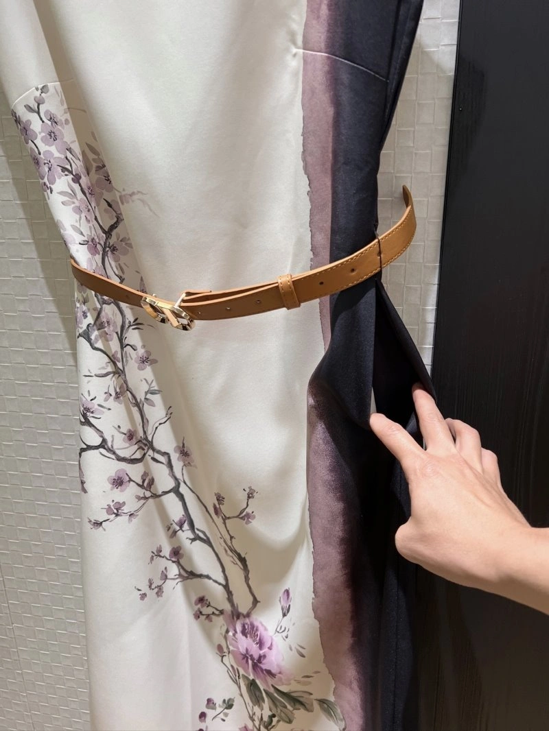 Cut-rate Unclassified Brand Dress