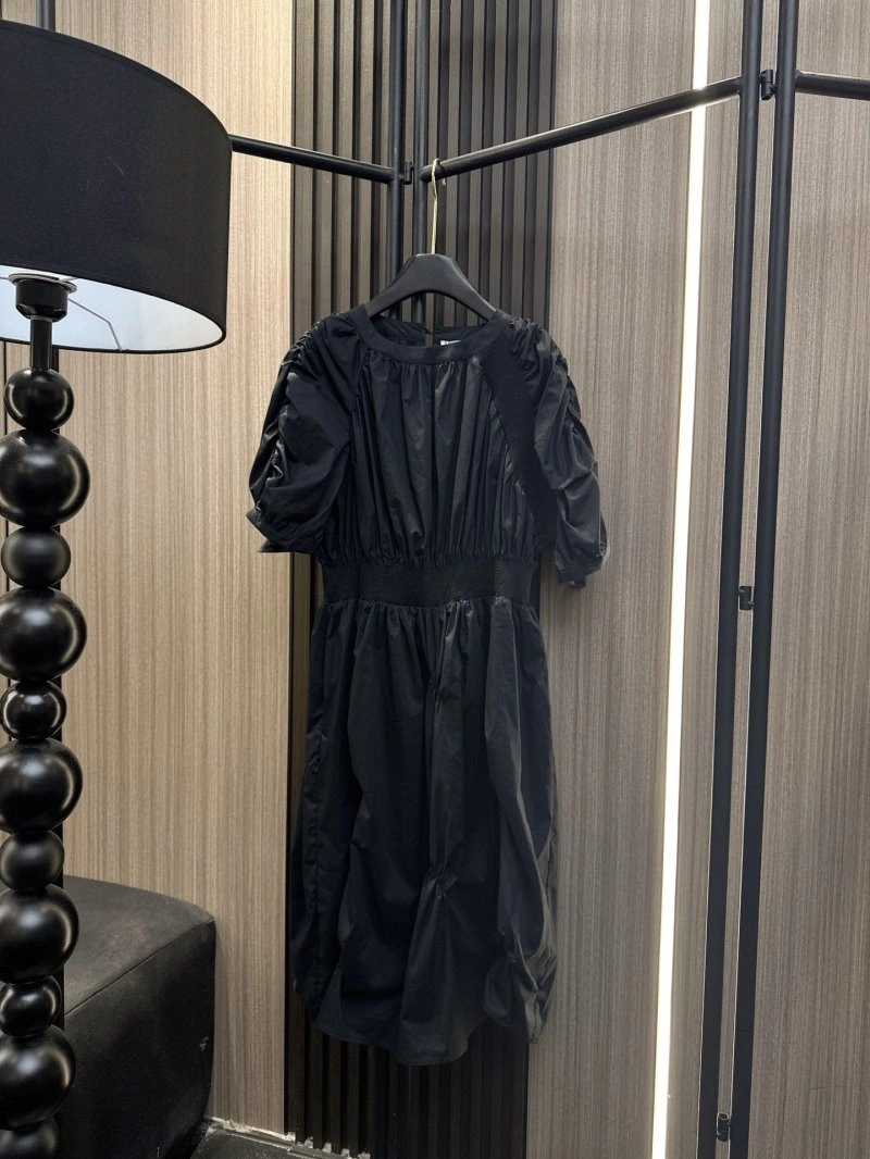Genuine Unclassified Brand Dress