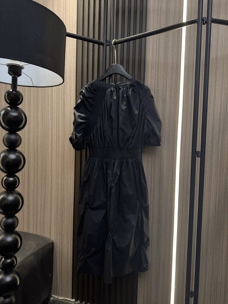Genuine Unclassified Brand Dress