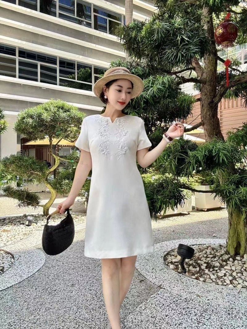 Unclassified Brand Dress