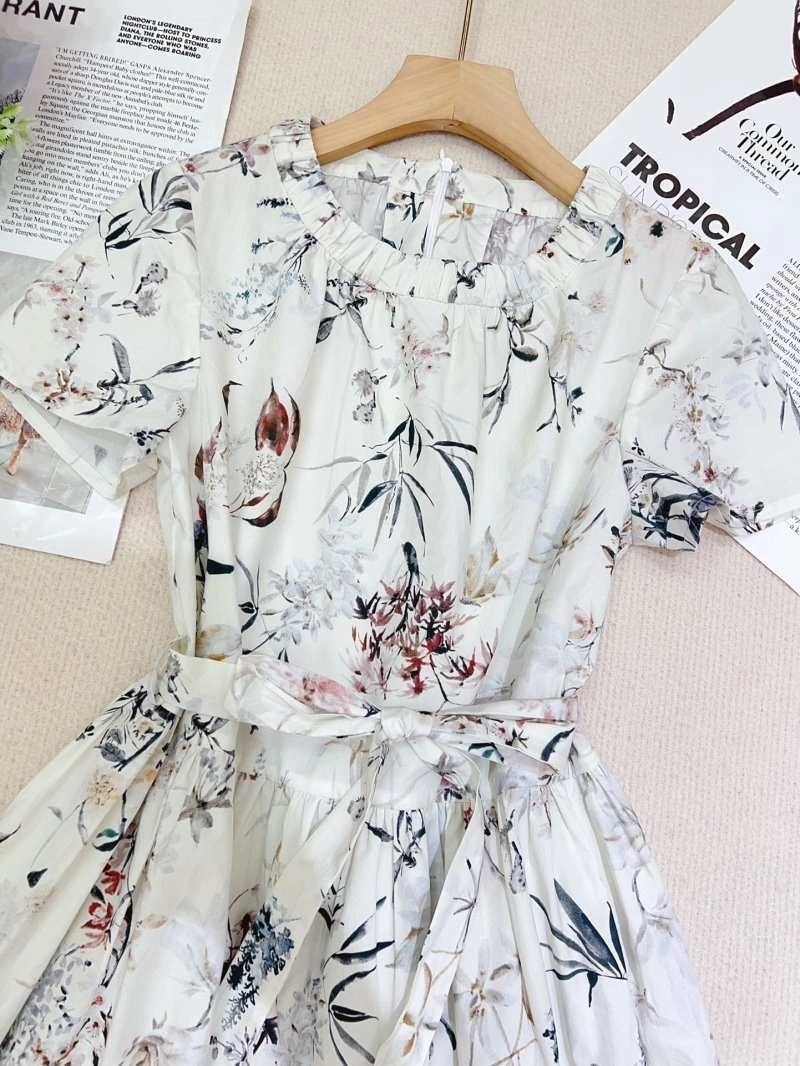 Indistinguishable Unclassified Brand Dress