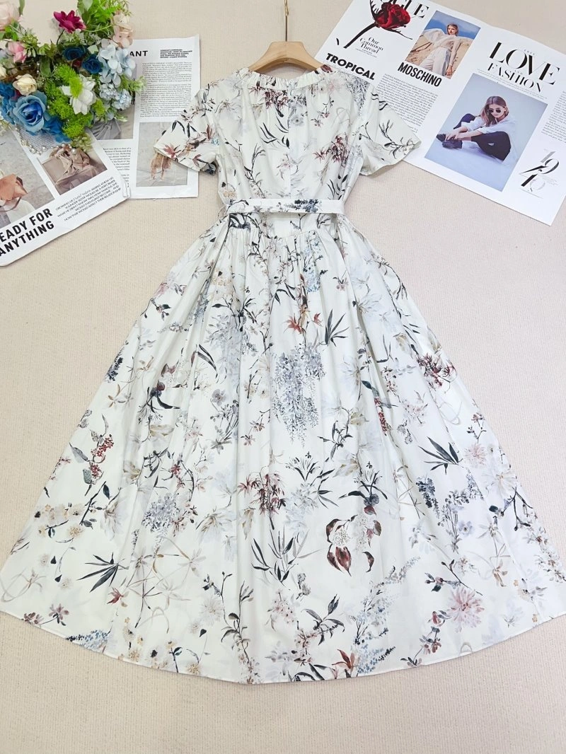 Indistinguishable Unclassified Brand Dress