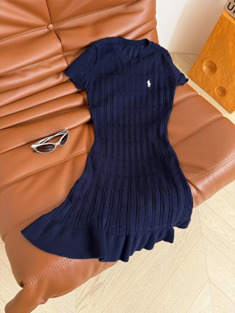 Accurate model Unclassified Brand Dress