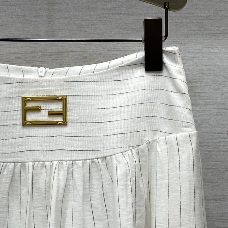 Indistinguishable Unclassified Brand Dress