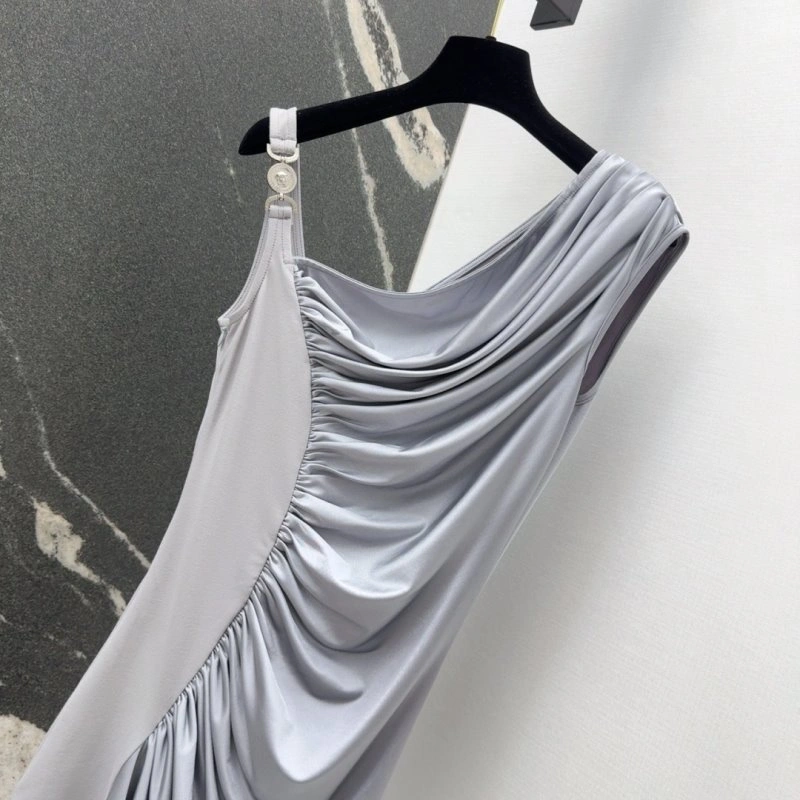 Indistinguishable Unclassified Brand Dress