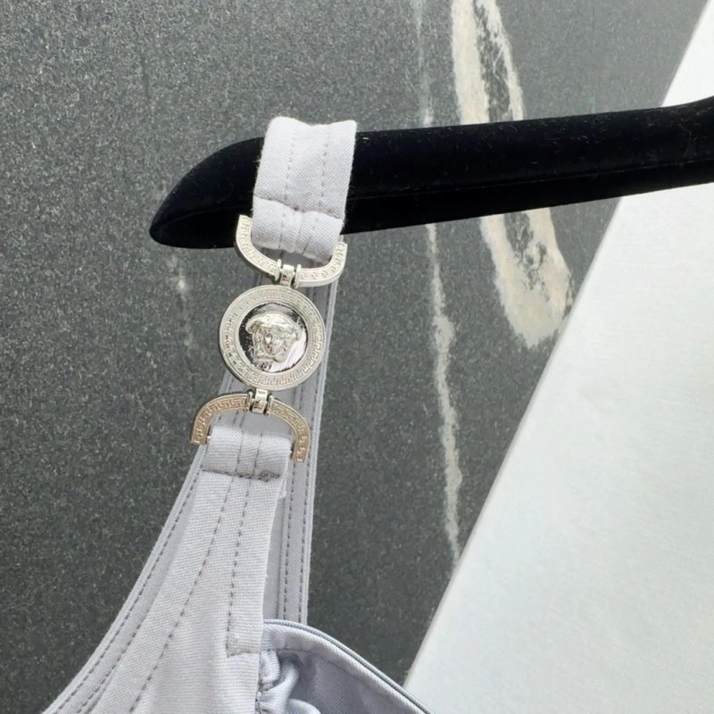 Indistinguishable Unclassified Brand Dress