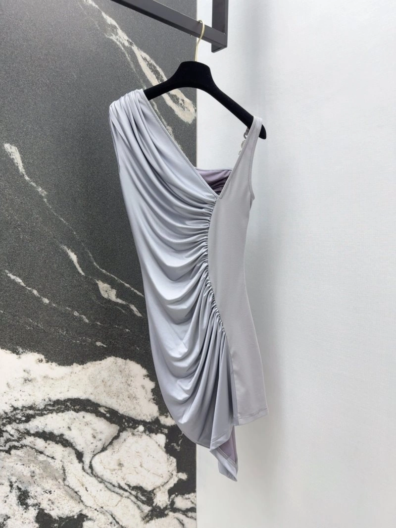 Indistinguishable Unclassified Brand Dress