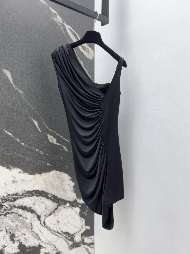 Accurate model Unclassified Brand Dress