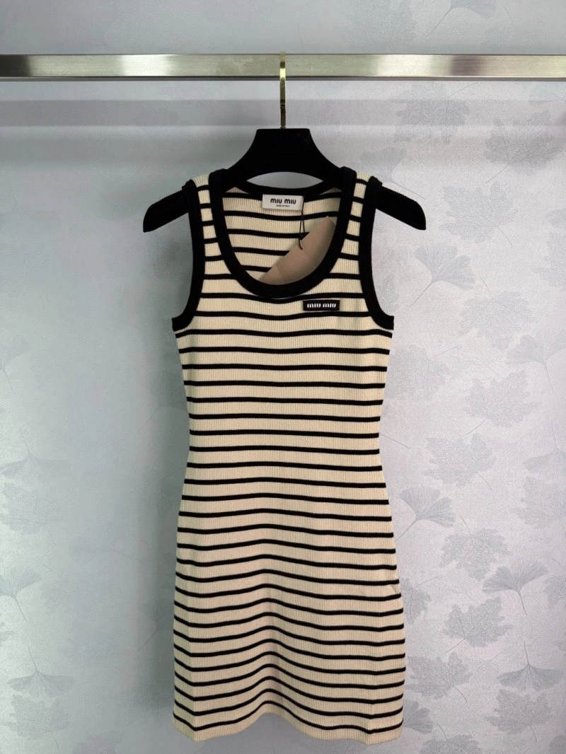 Unclassified Brand Dress