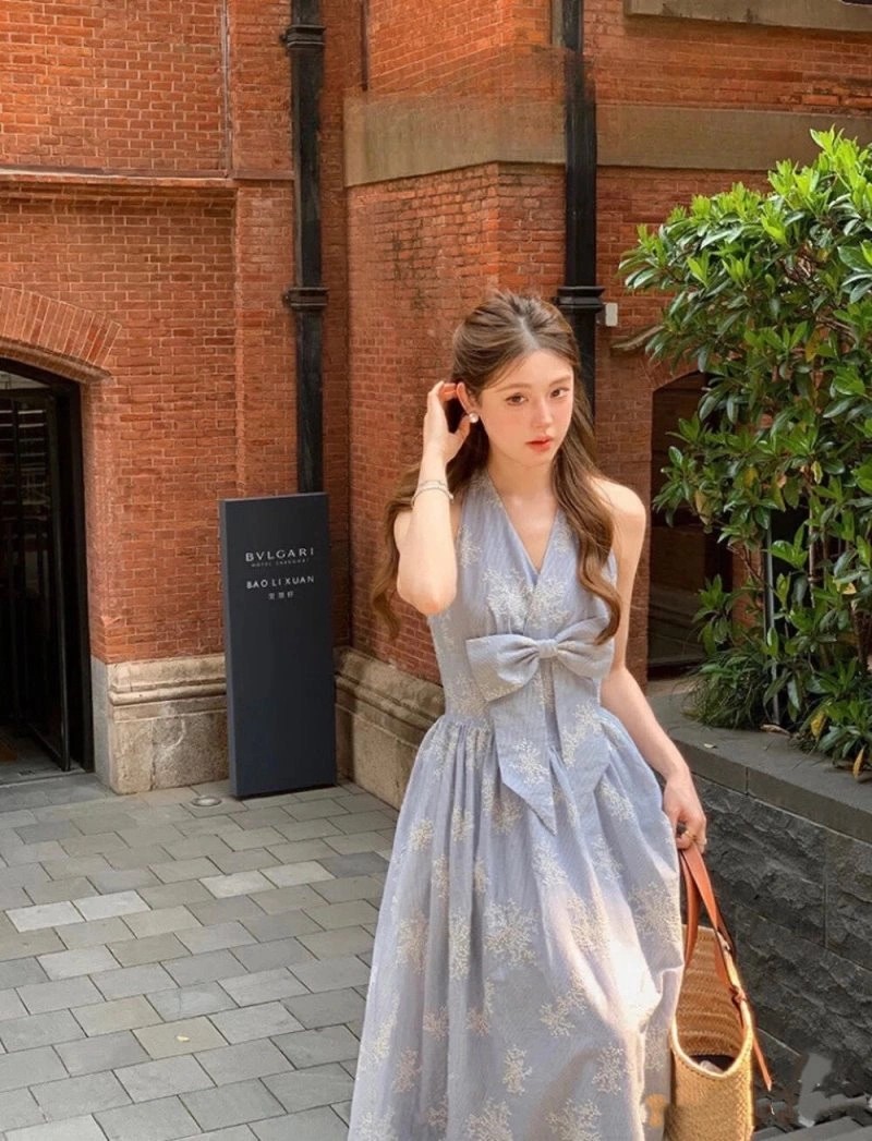 Accurate model Unclassified Brand Dress