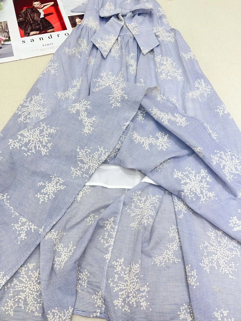Accurate model Unclassified Brand Dress