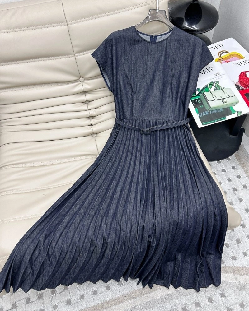 Unclassified Brand Dress