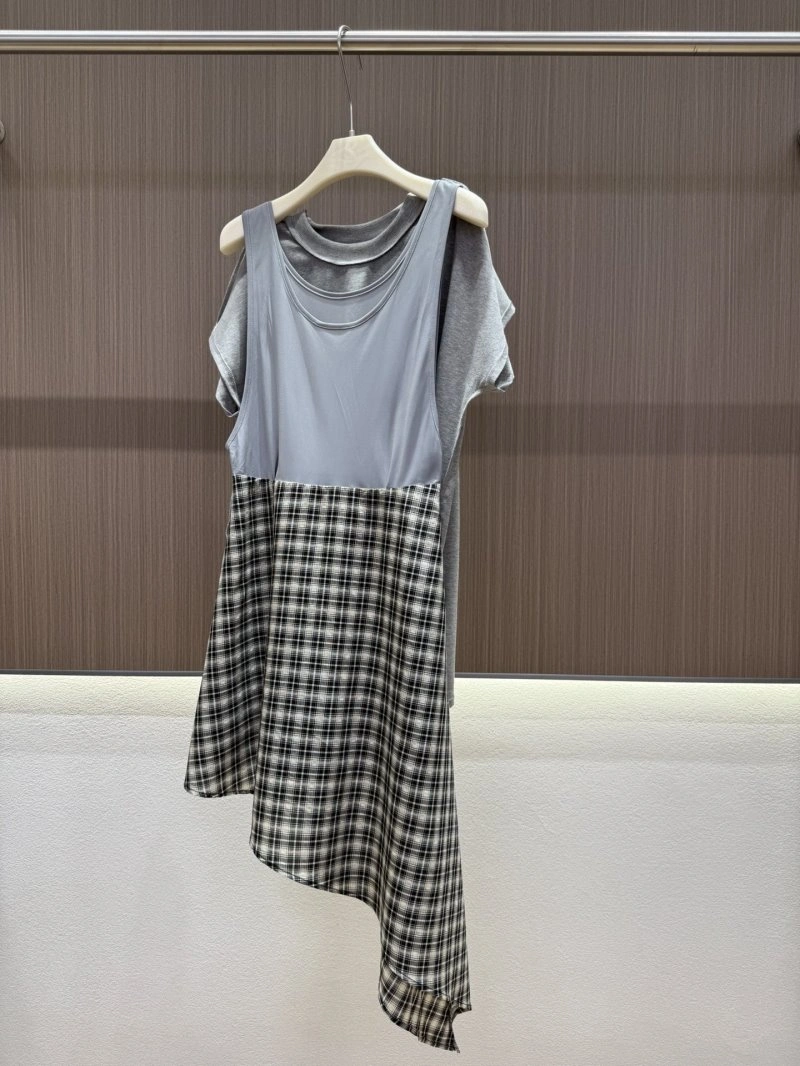Cut-rate Unclassified Brand Dress