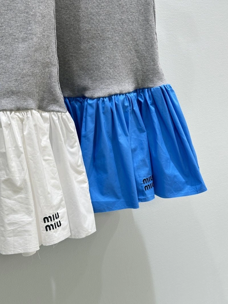 Accurate model Unclassified Brand Dress