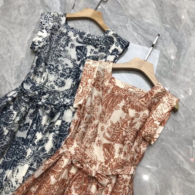 Brand-authenticated Unclassified Brand Dress