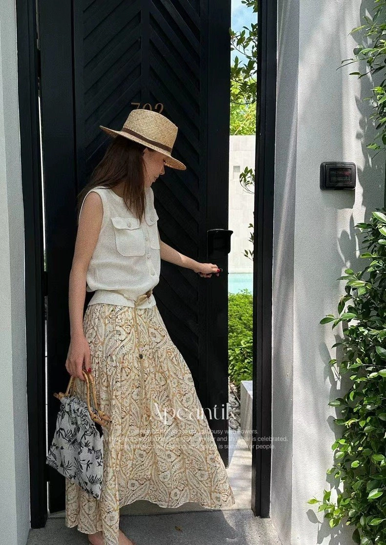 Cut-rate Unclassified Brand Dress