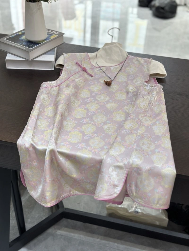 Real Unclassified Brand Dress