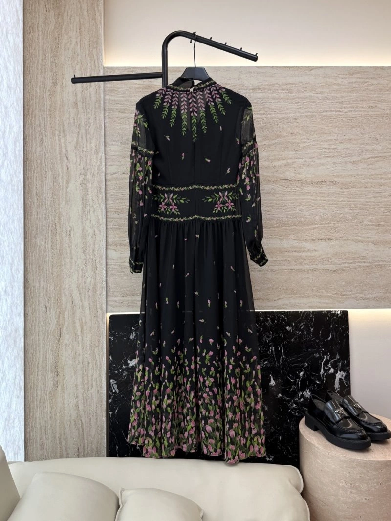 Cut-rate Unclassified Brand Dress