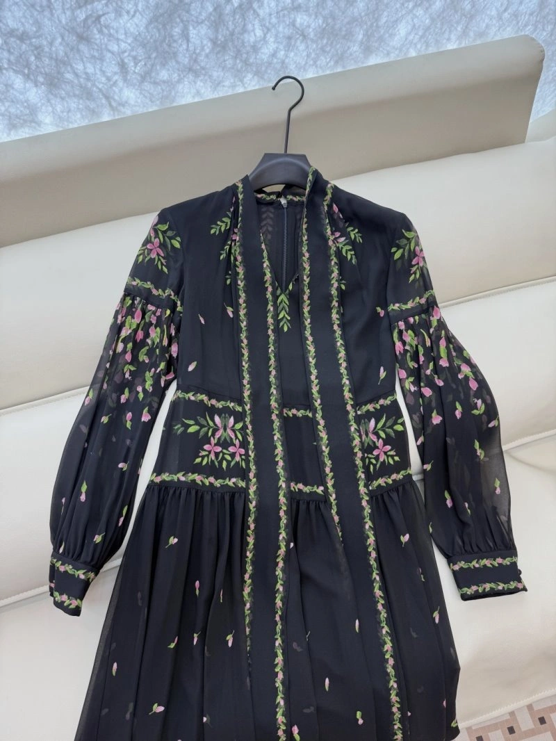 Cut-rate Unclassified Brand Dress