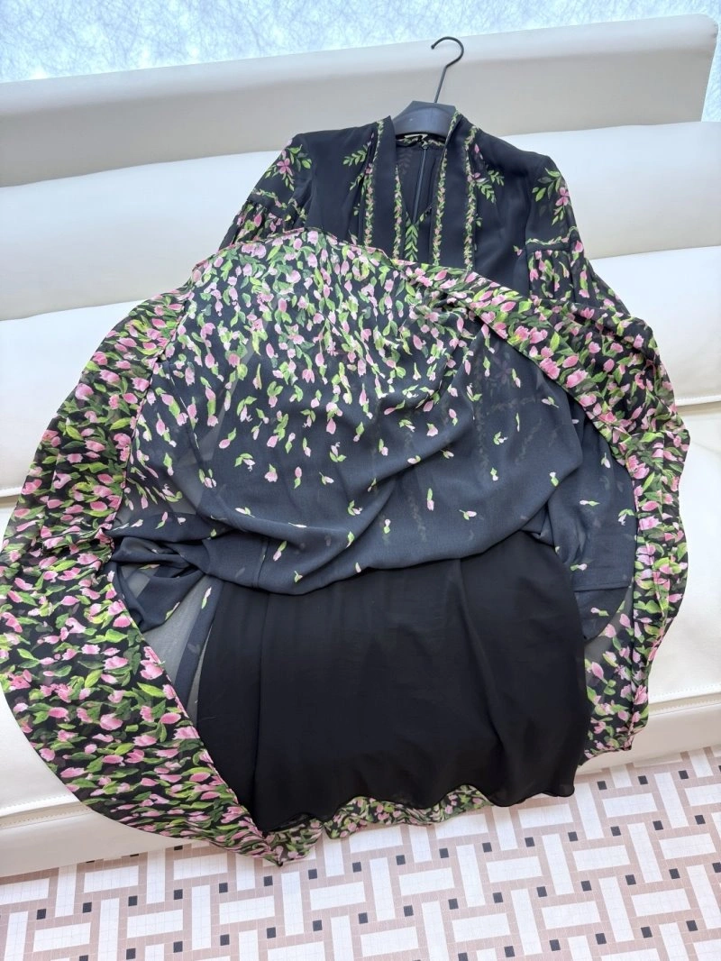 Cut-rate Unclassified Brand Dress