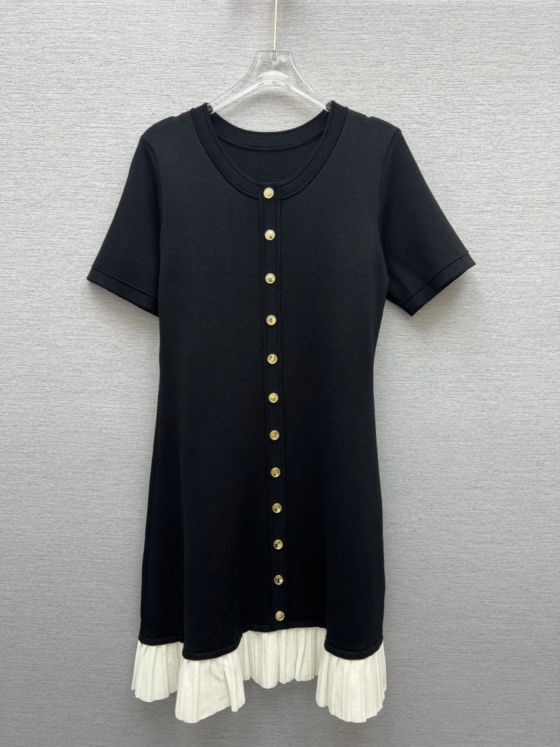Accurate model Unclassified Brand Dress