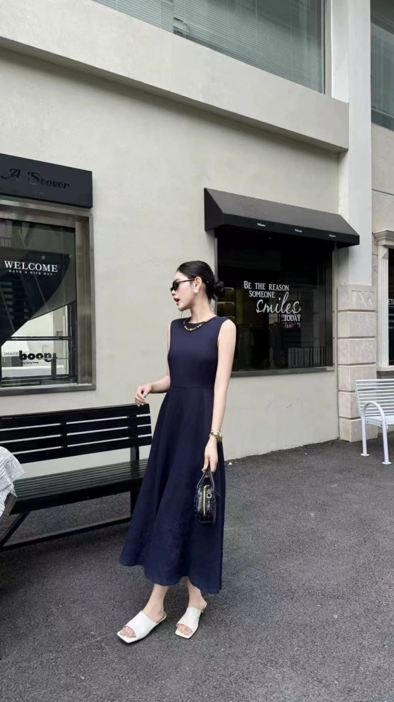 Low-cost Unclassified Brand Dress