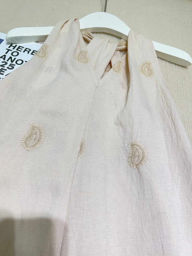 High accuracy Unclassified Brand Dress