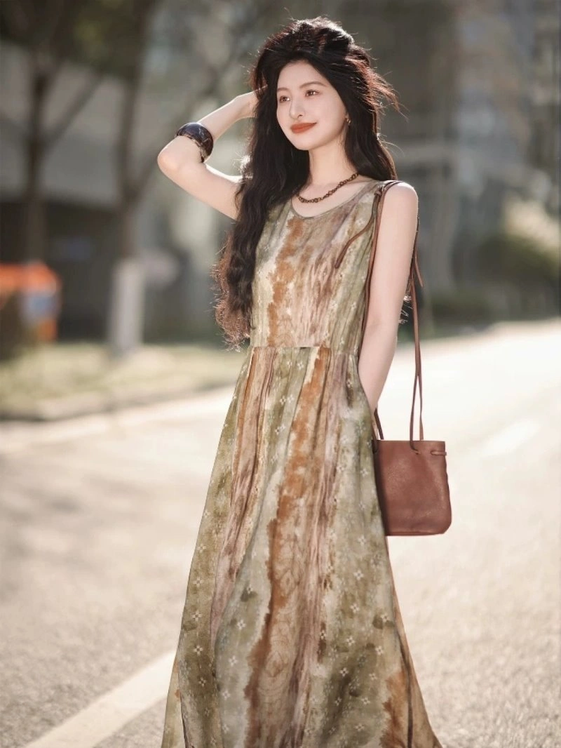 Low-cost Unclassified Brand Dress