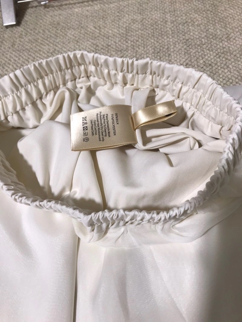 Low-cost Unclassified Brand Dress