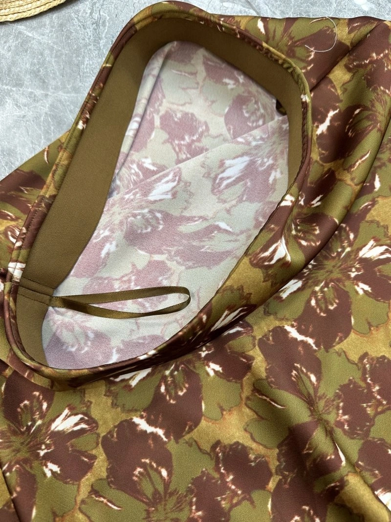 Economical Unclassified Brand Dress