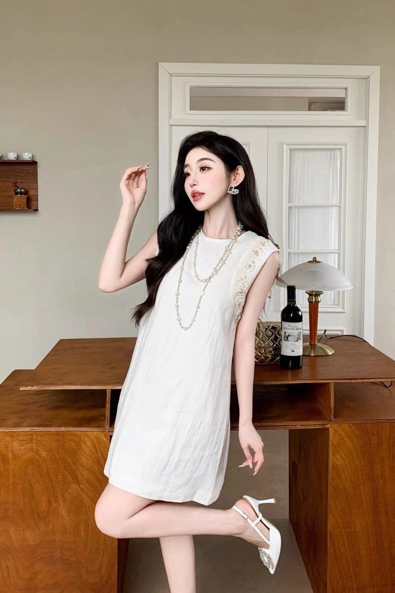 Low-cost Unclassified Brand Dress
