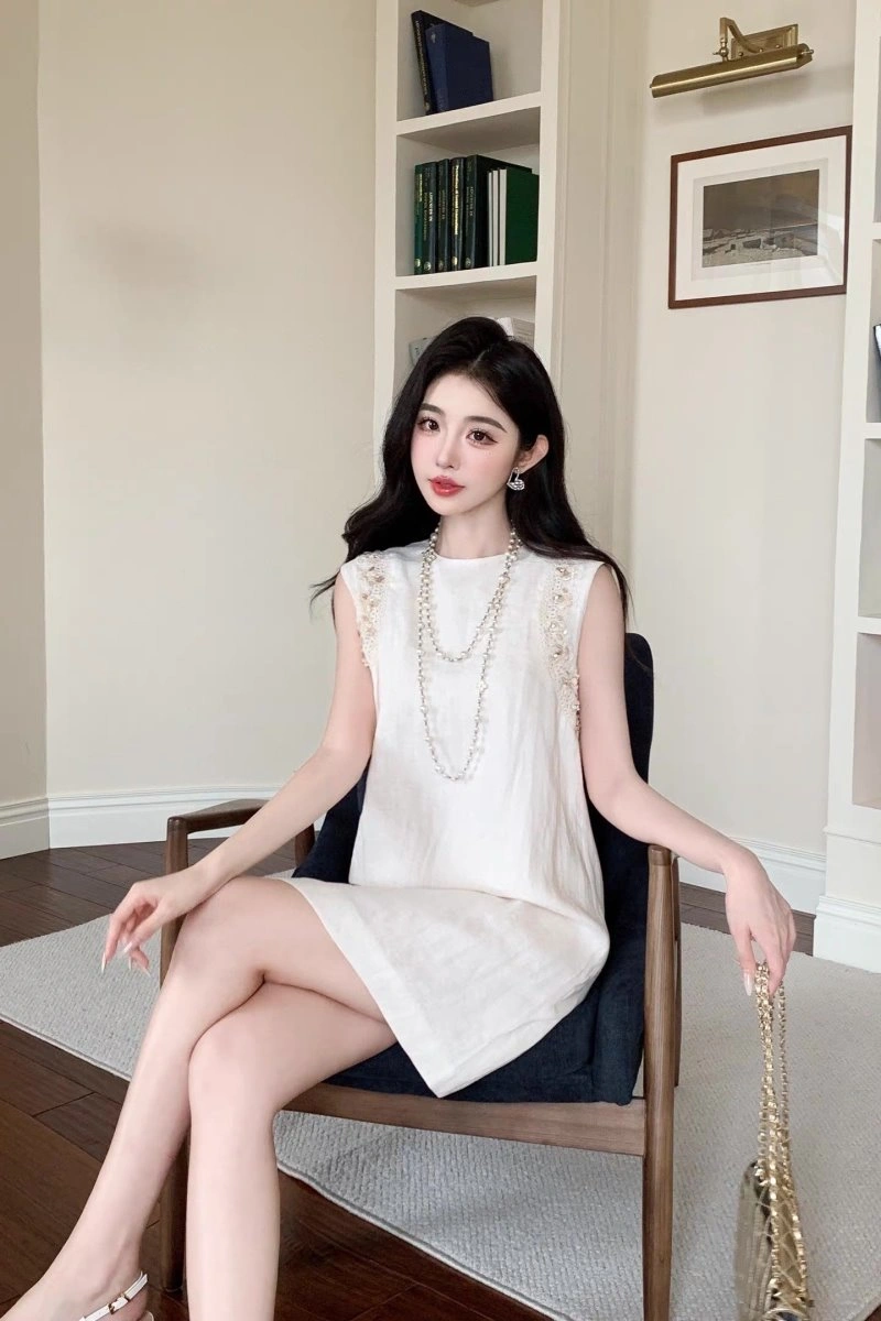 Low-cost Unclassified Brand Dress